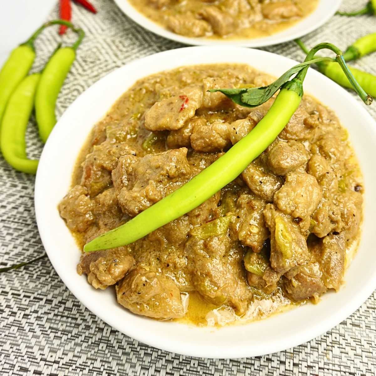Creamy and Spicy Bicol Express Recipe - Pinoy Family Recipes